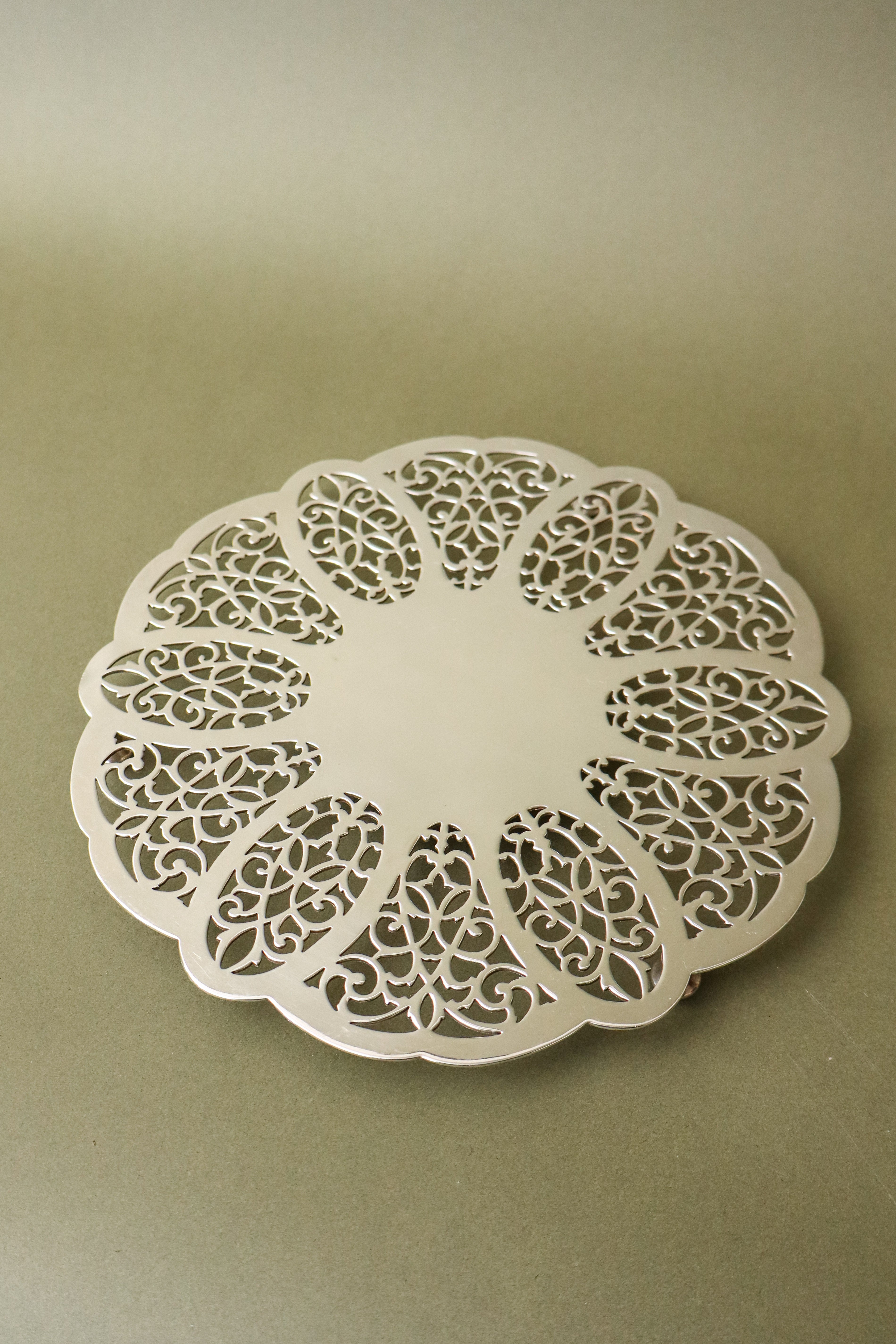 Round Silver Plate Trivet with Pierced Detailing by Rogers – FOUND
